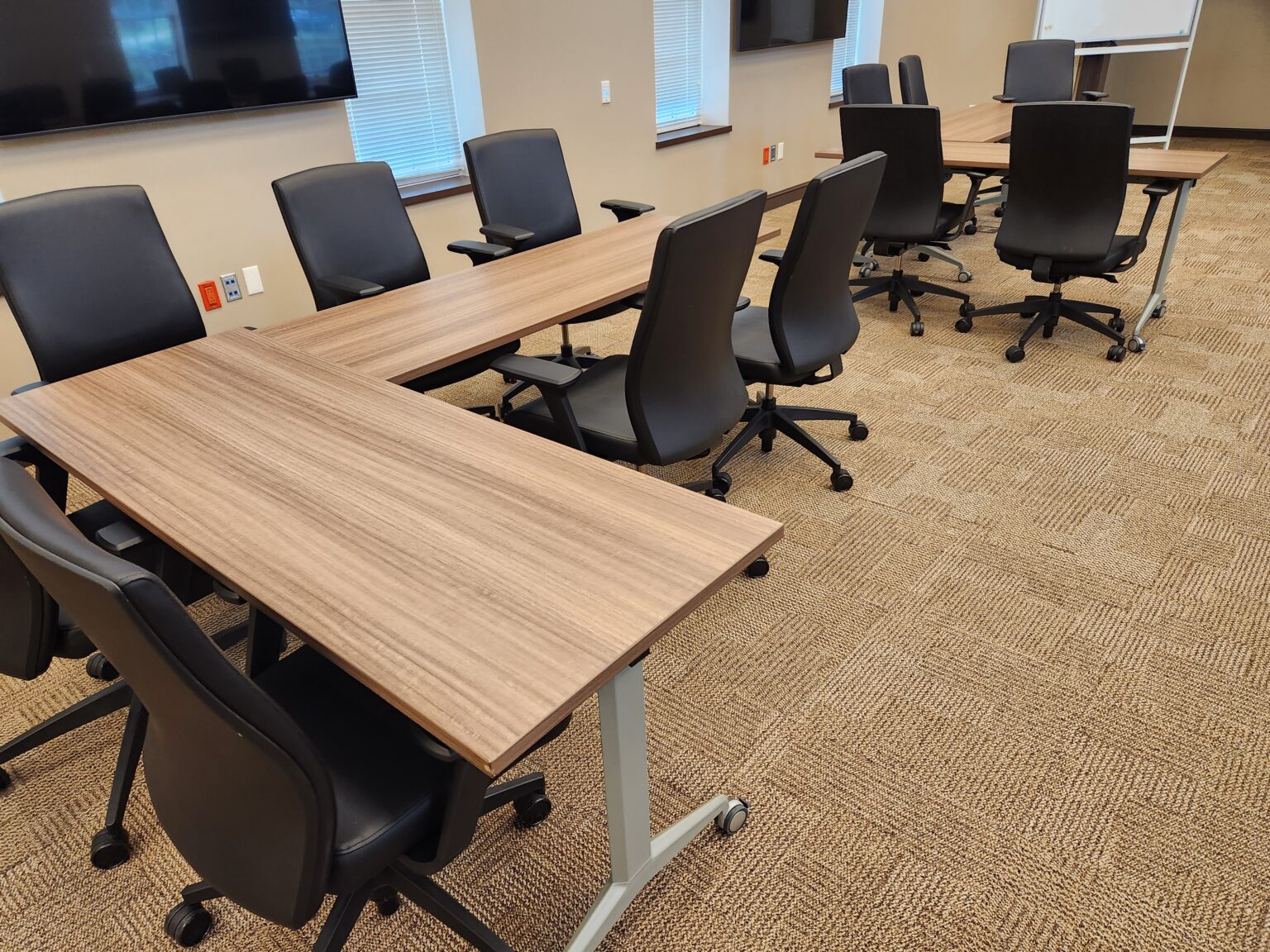 LOCAL UNIVERSITY CONFERENCE ROOM - Carroll's Office Furniture